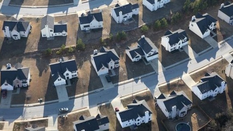 Suben los costos para construir casas tipo country - La Voz Inmobiliaria